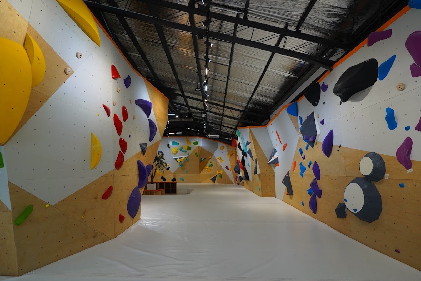B-Hub Bouldering | Sport and fitness in Kuala Lumpur