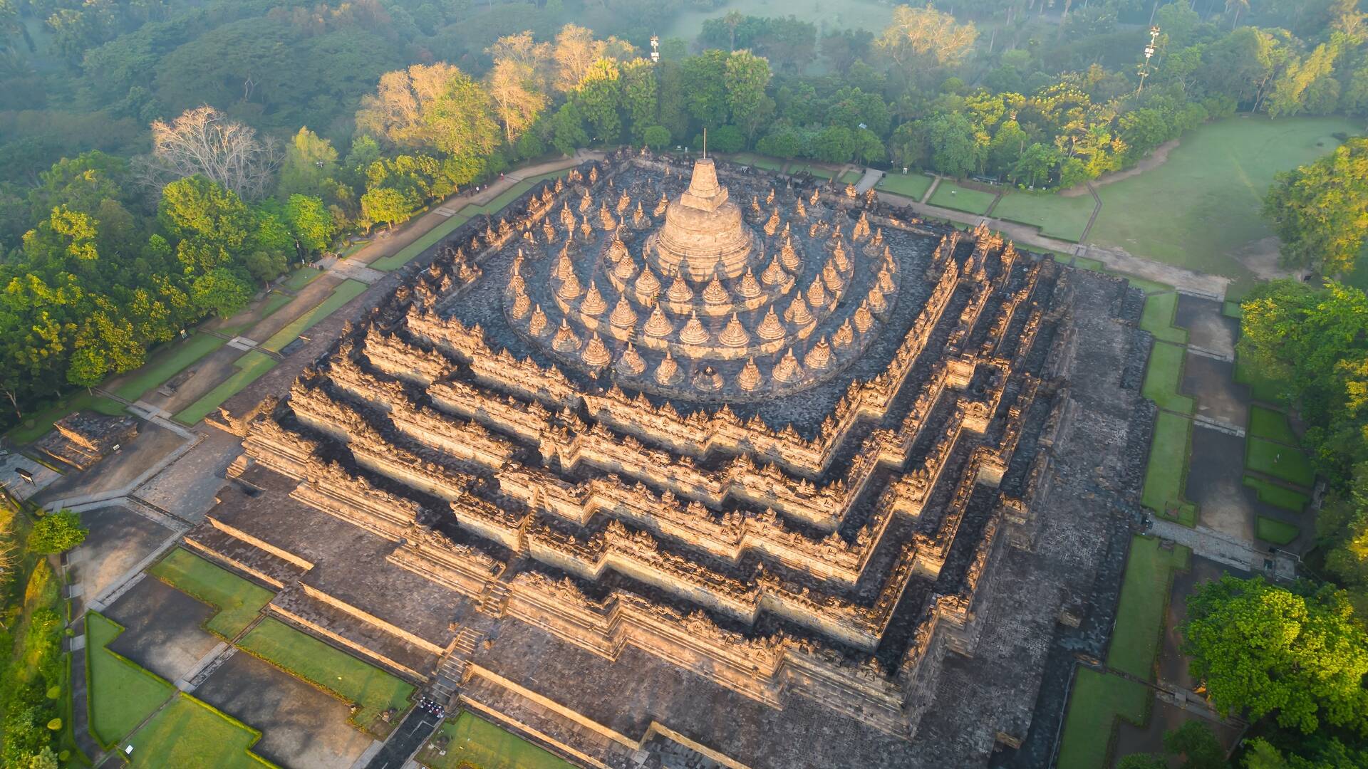 The Best Places To Visit in Indonesia