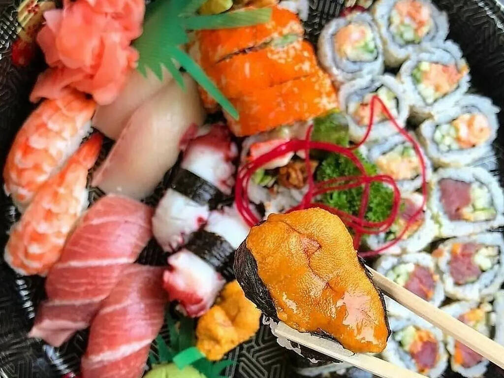 19 Best Cheap Eats in Chicago—All $15 Or Less