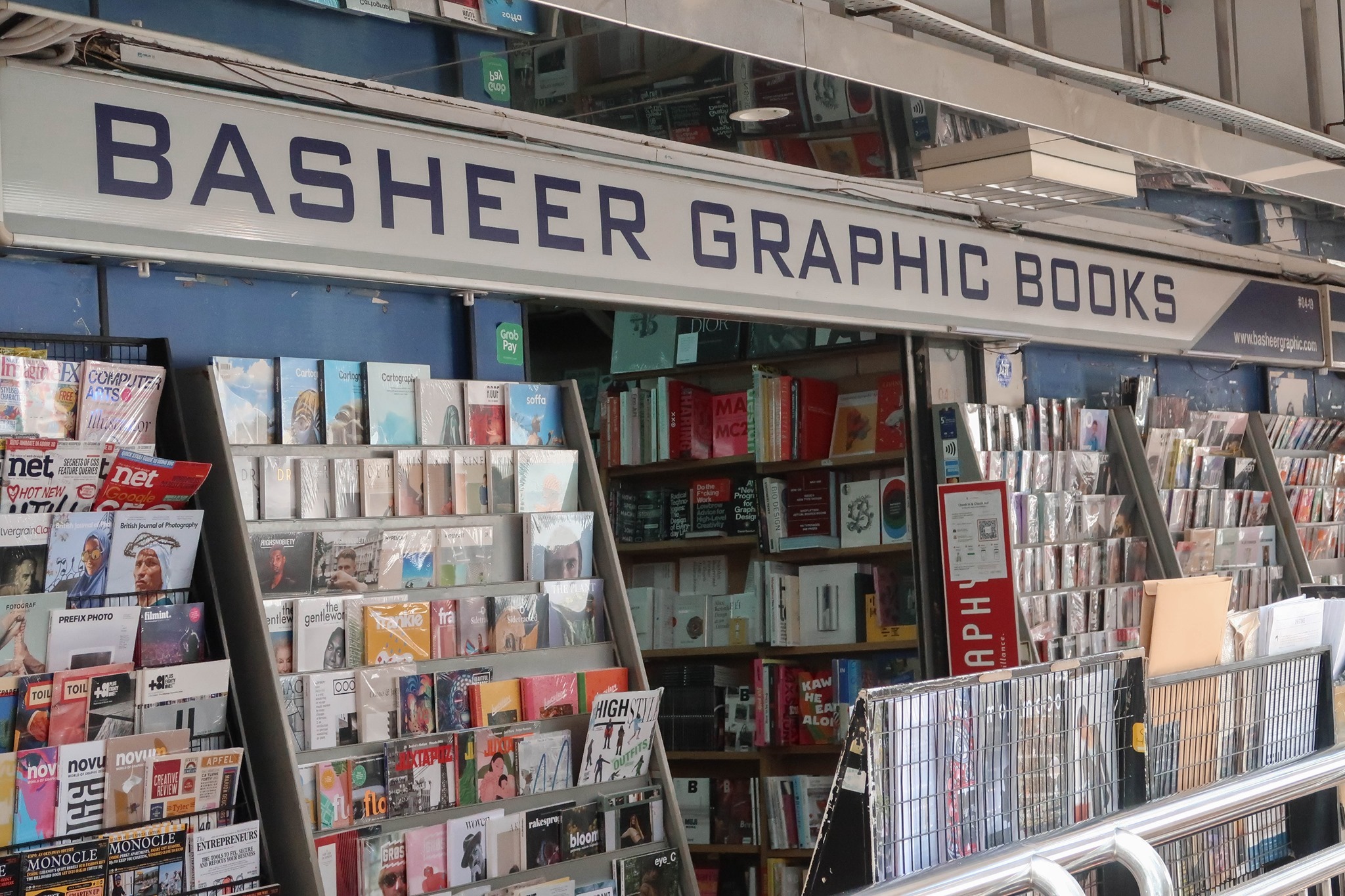 Basheer Graphic Books | Shopping in City Hall, Singapore