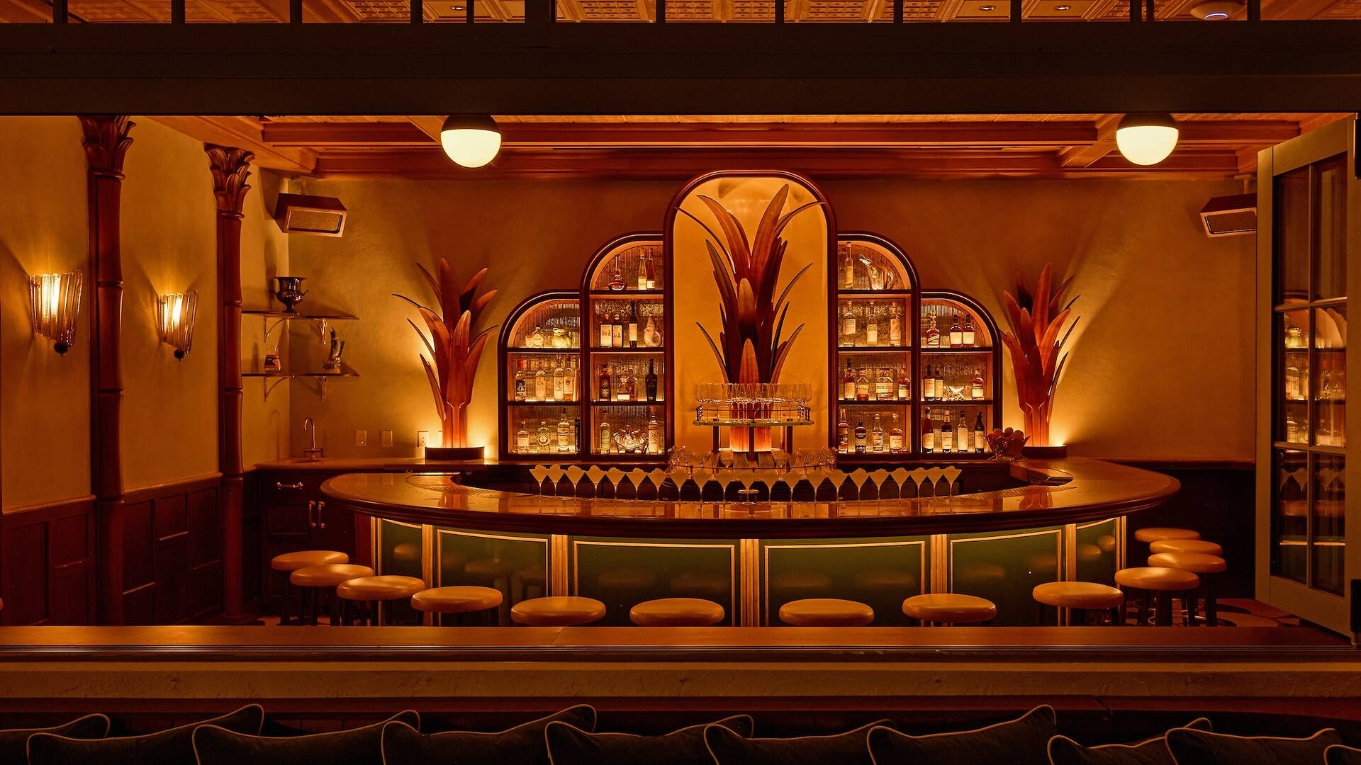 Review: A Superstar Restaurant Team Creates a New Miami Classic at Sunny's