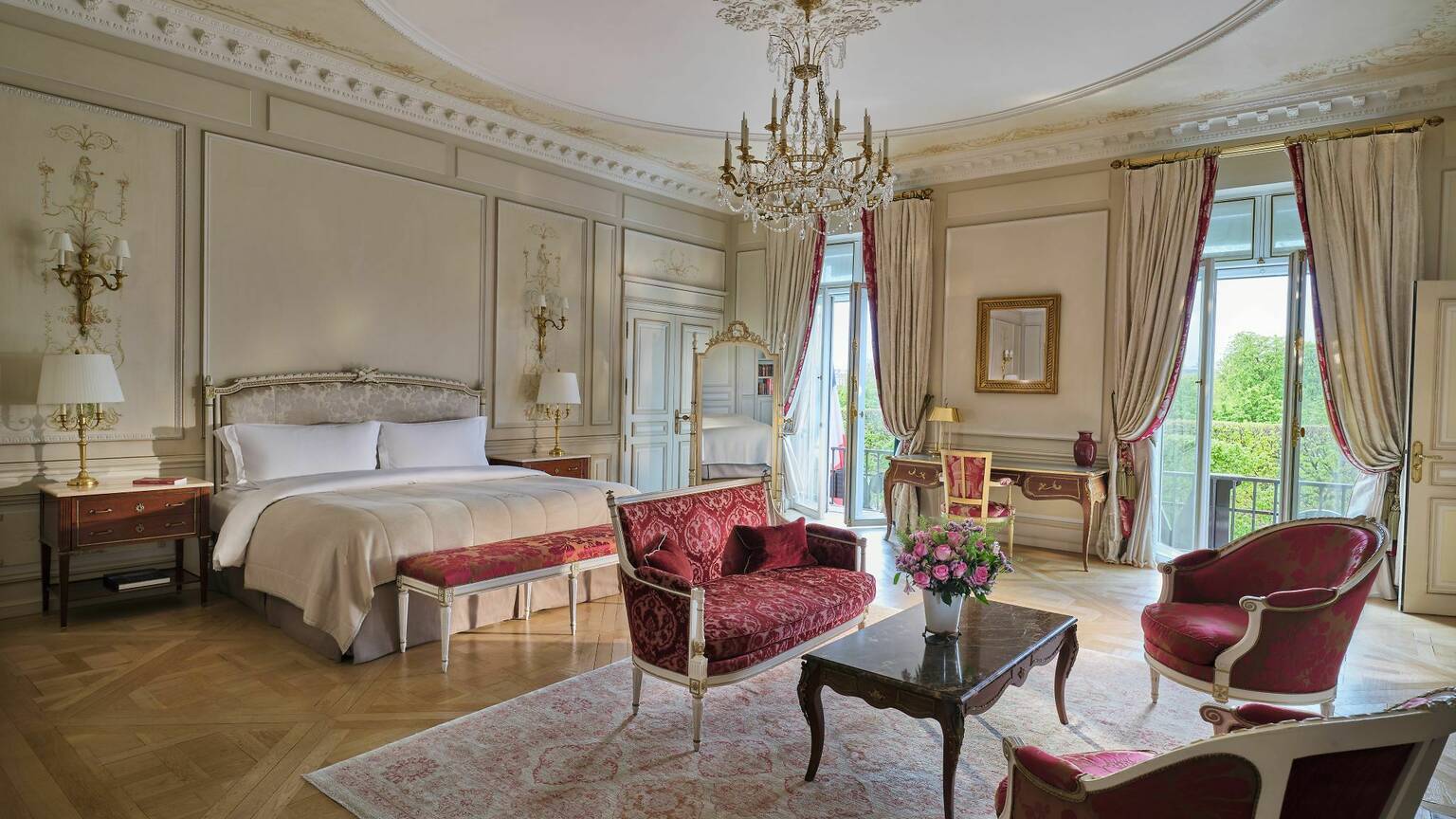 Le Meurice Review: This is Surely the Poshest Hotel in Paris