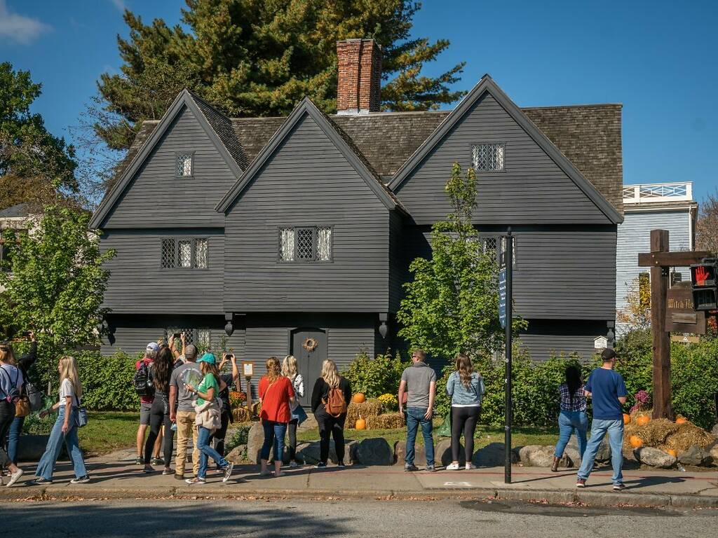 13 Ways to Celebrate Halloween in Boston