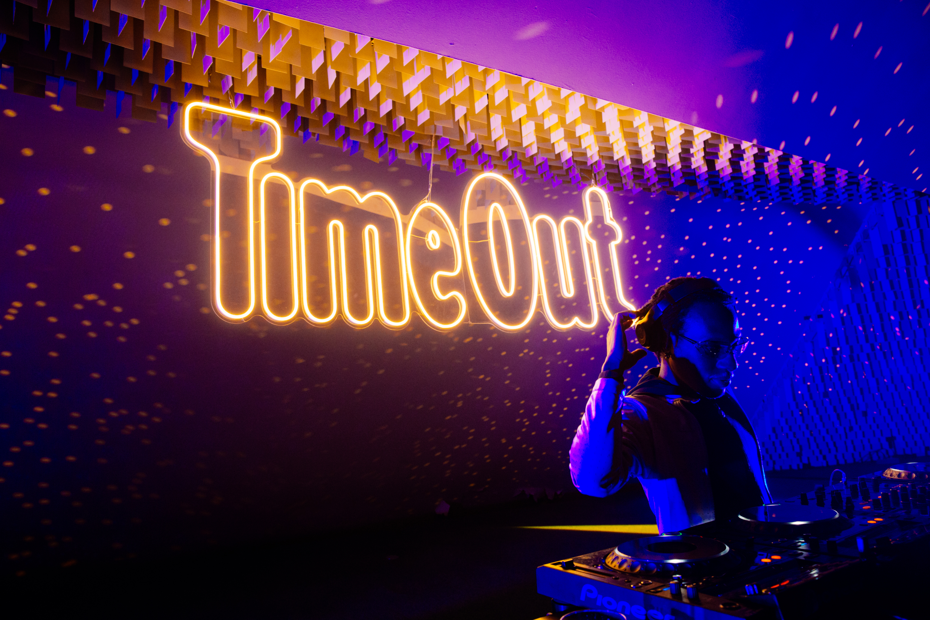 Ana de armas antes e depois