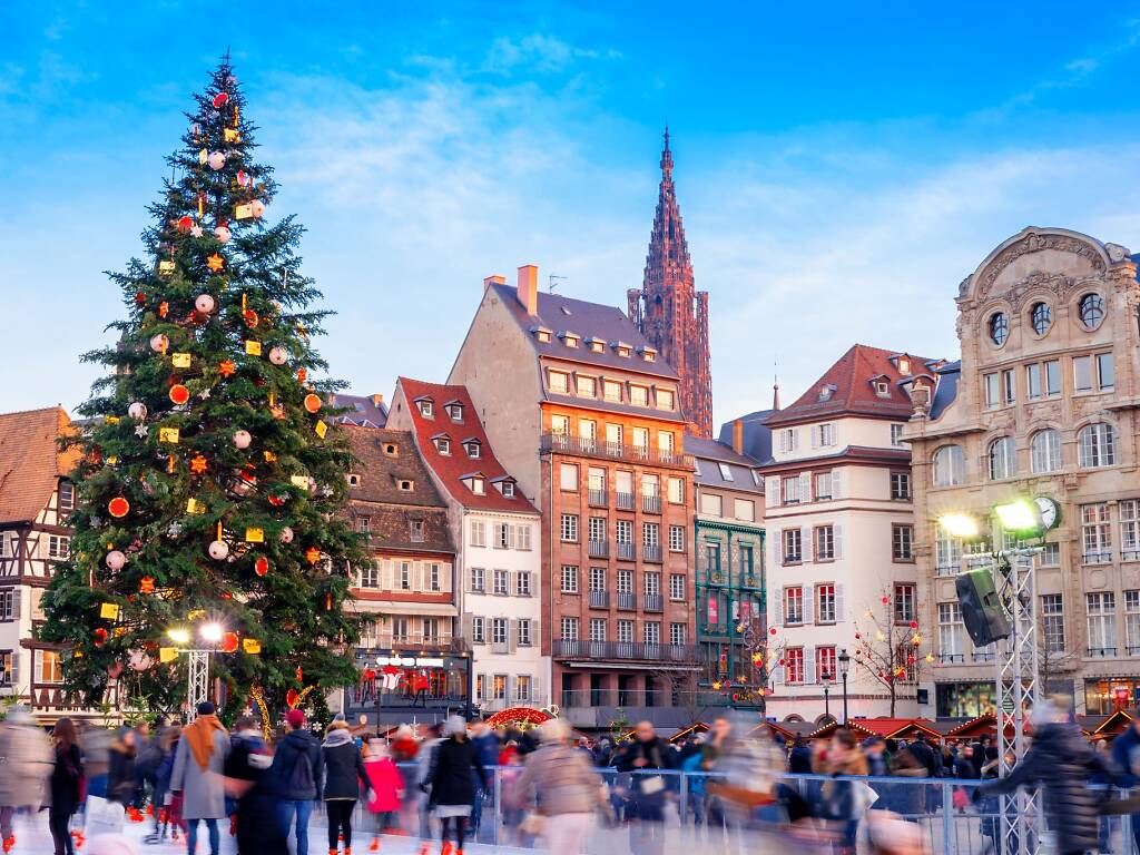 9 Best Christmas Villages and Towns In the World