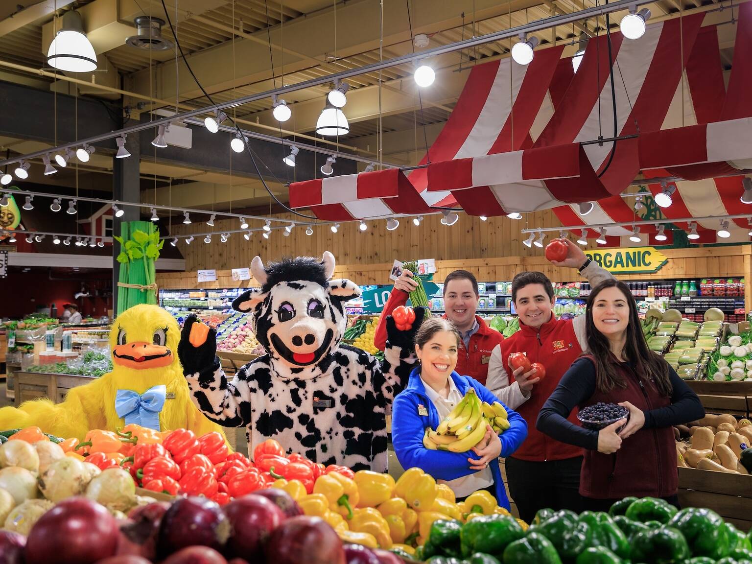 9 American Grocery Stores That Are “It” Destinations Right Now