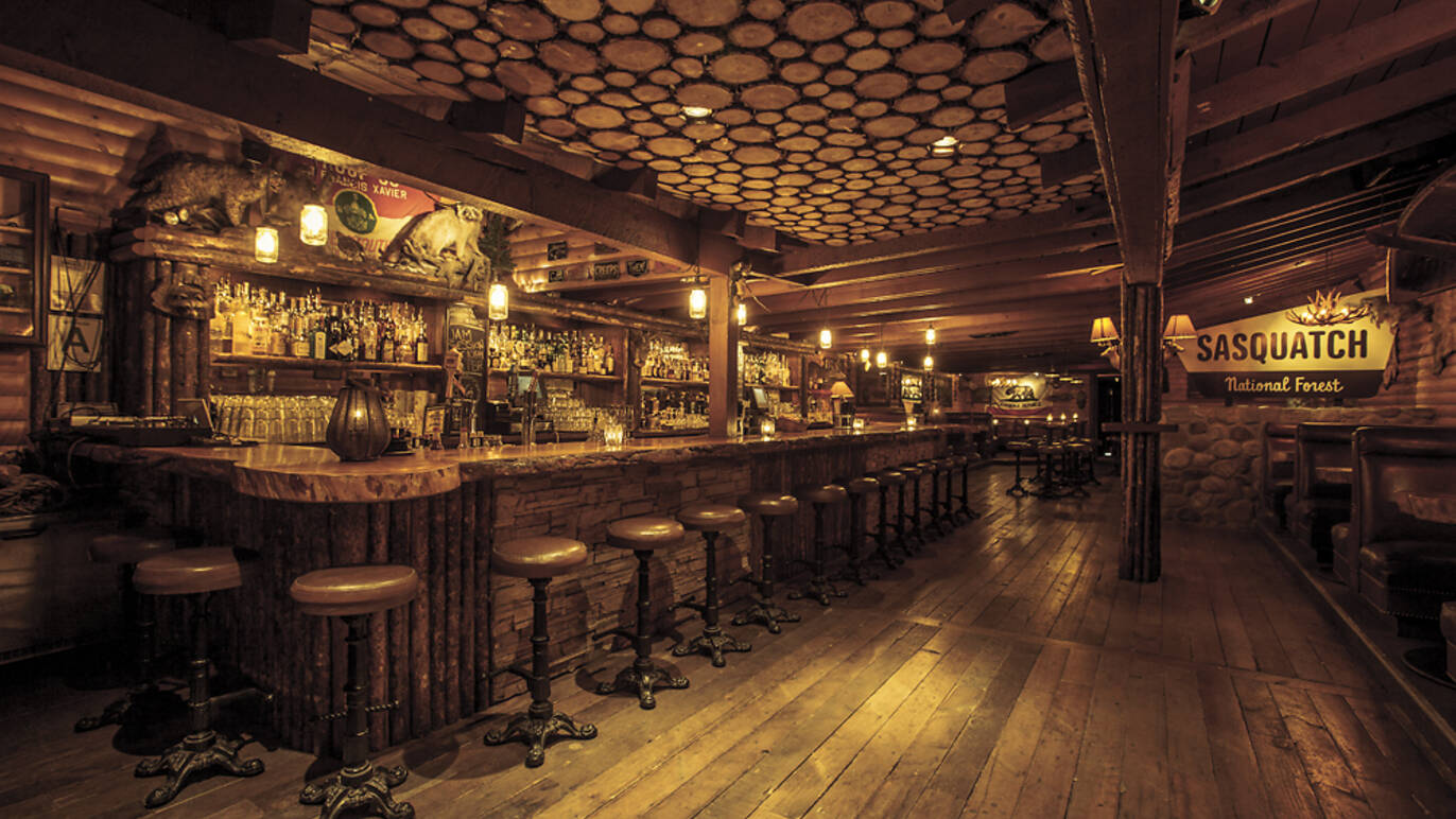 17 Coziest Restaurants and Bars in L.A. For Chilly Evenings