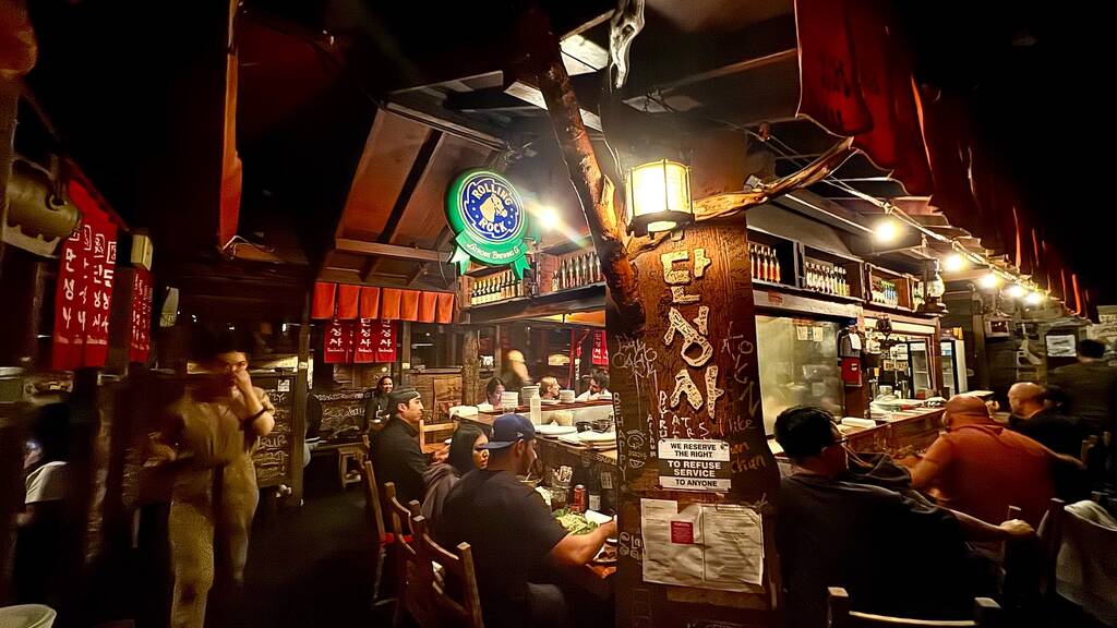 Best Bars in Koreatown For Drinks and Late-Night Bites