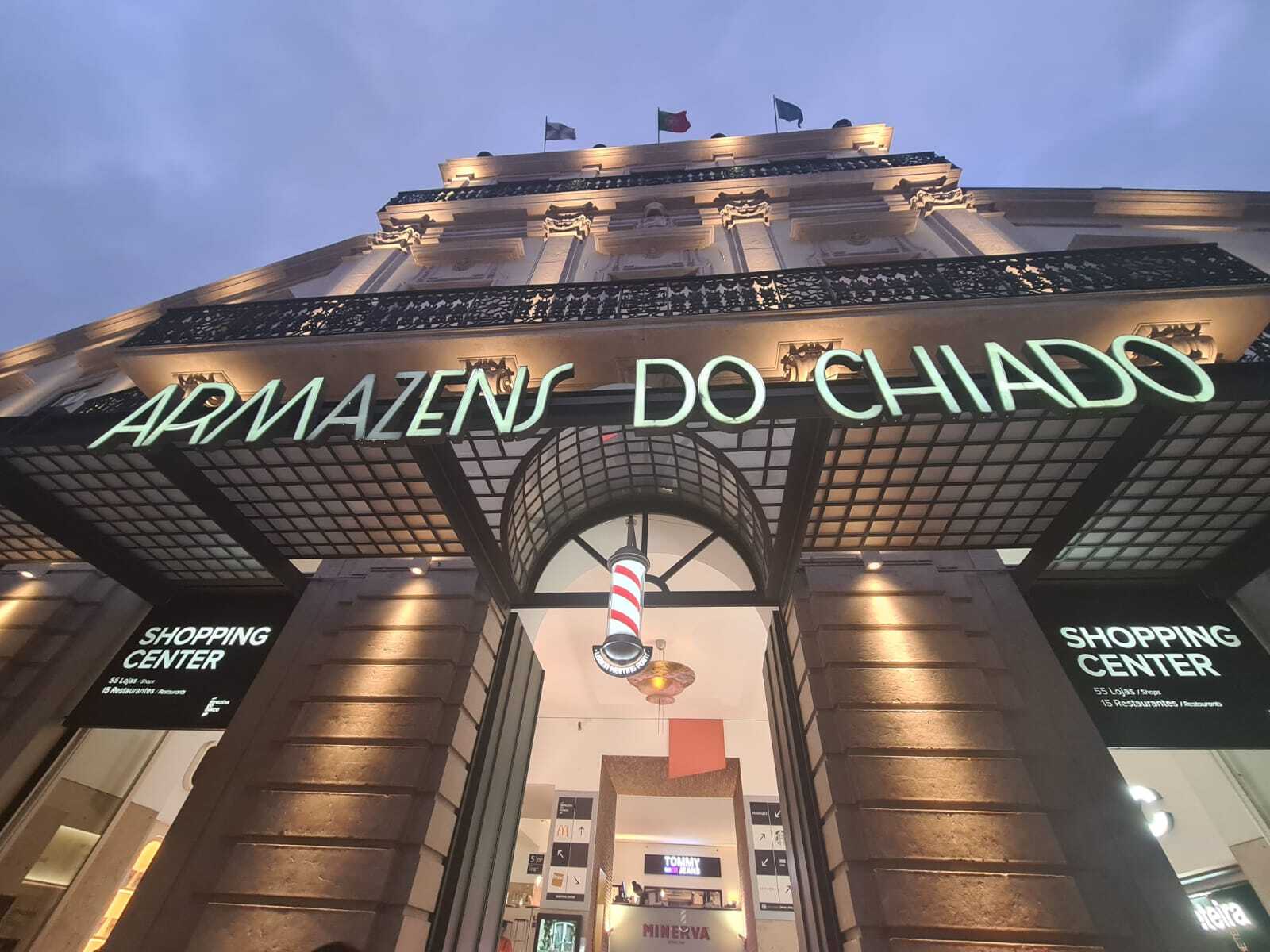 Os 25 anos dos Armazéns do Chiado vão ter música e LED mapping