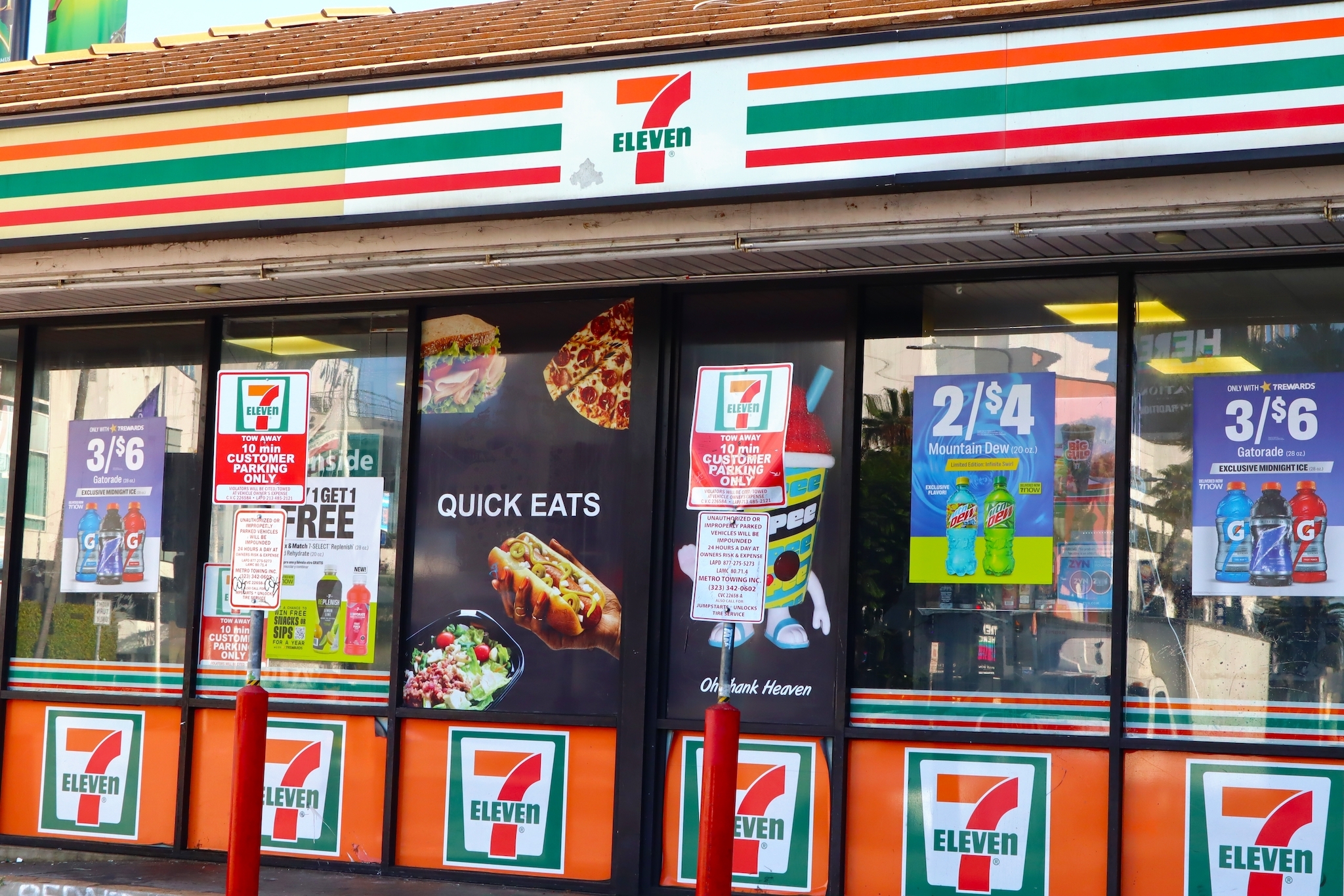 Nearly 450 7-Eleven Stores in North America are Closing