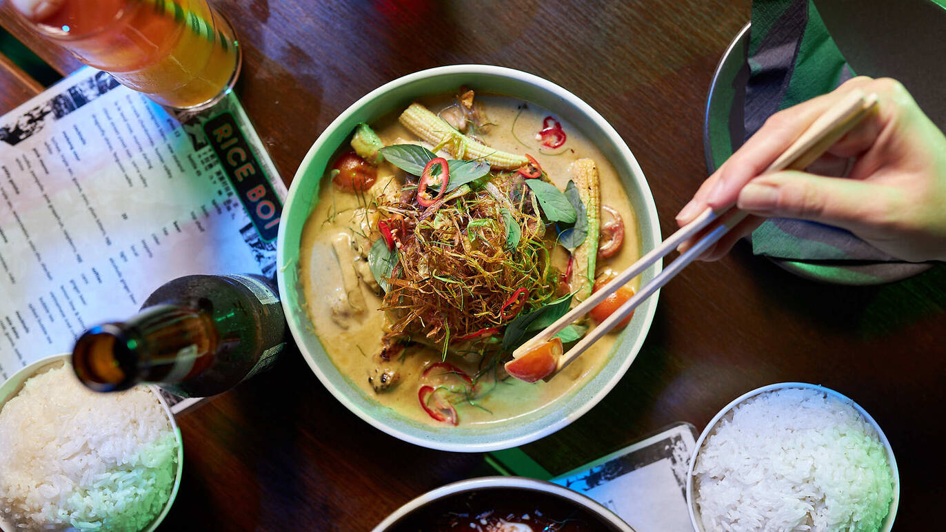 The 20 Best Restaurants on the Sunshine Coast [2025]