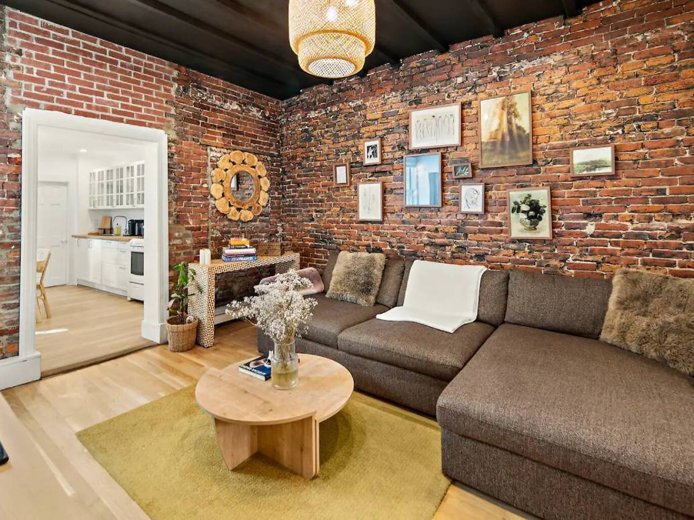 15 Best Airbnbs in Boston | Best Vacation Homes to Book in Boston