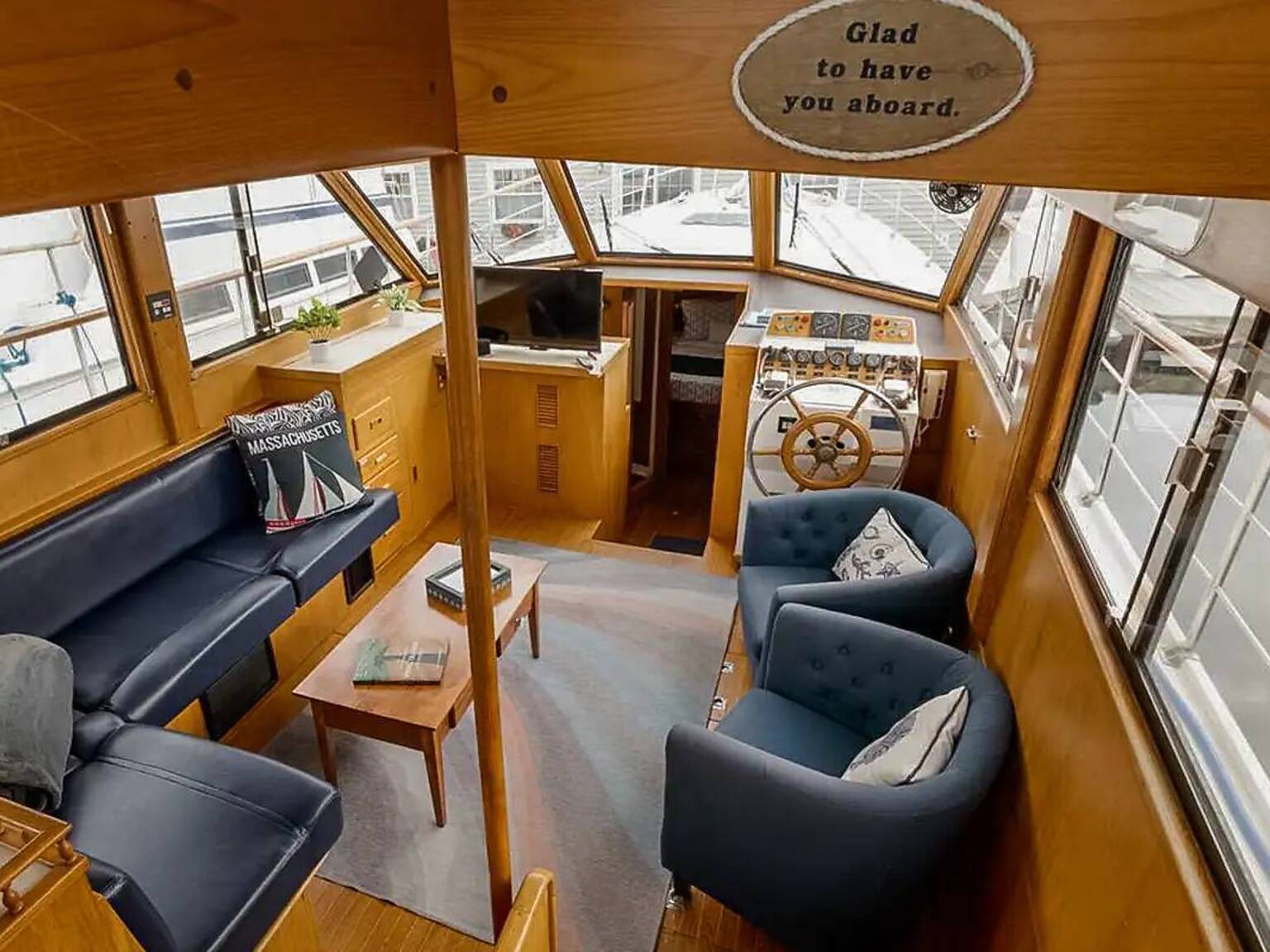 15 Best Airbnbs in Boston | Best Vacation Homes to Book in Boston