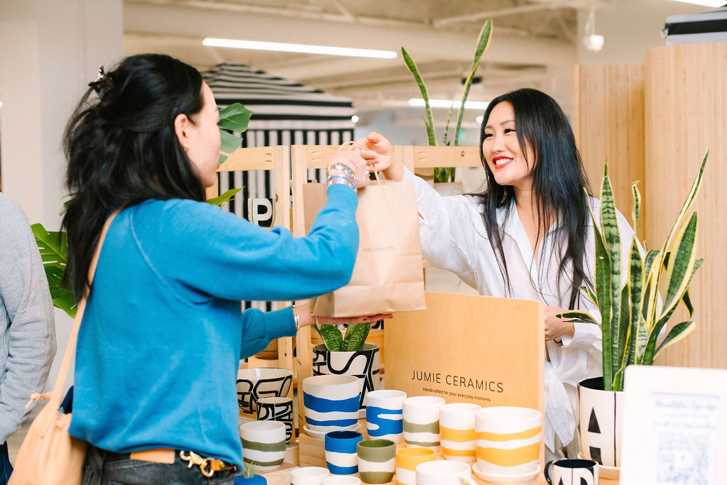 Unique World | Shopping in Los Angeles