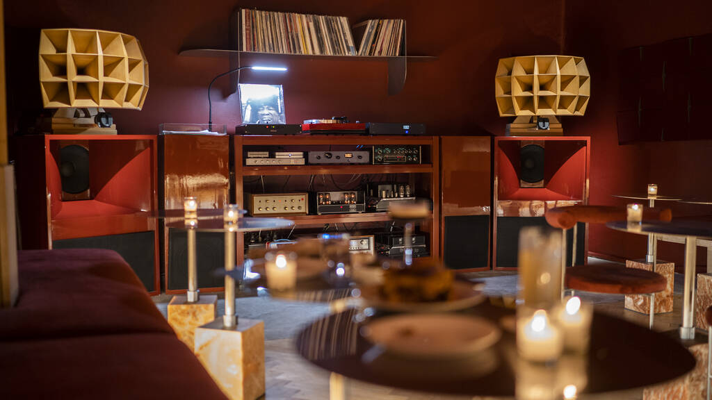 Shhh: el listening bar que debes conocer si la música es tu pasión