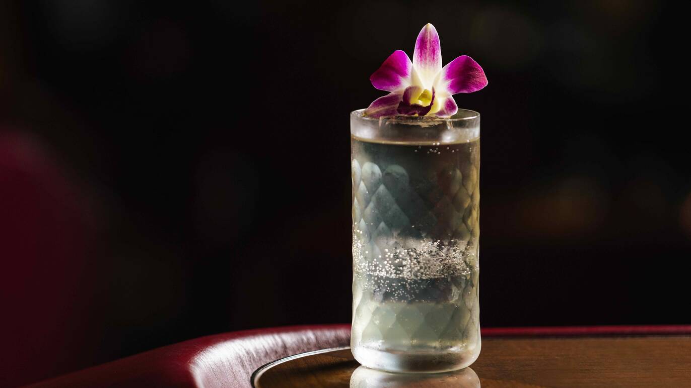 Republic: a luxurious bar at the Ritz-Carlton Singapore inspired by the ...