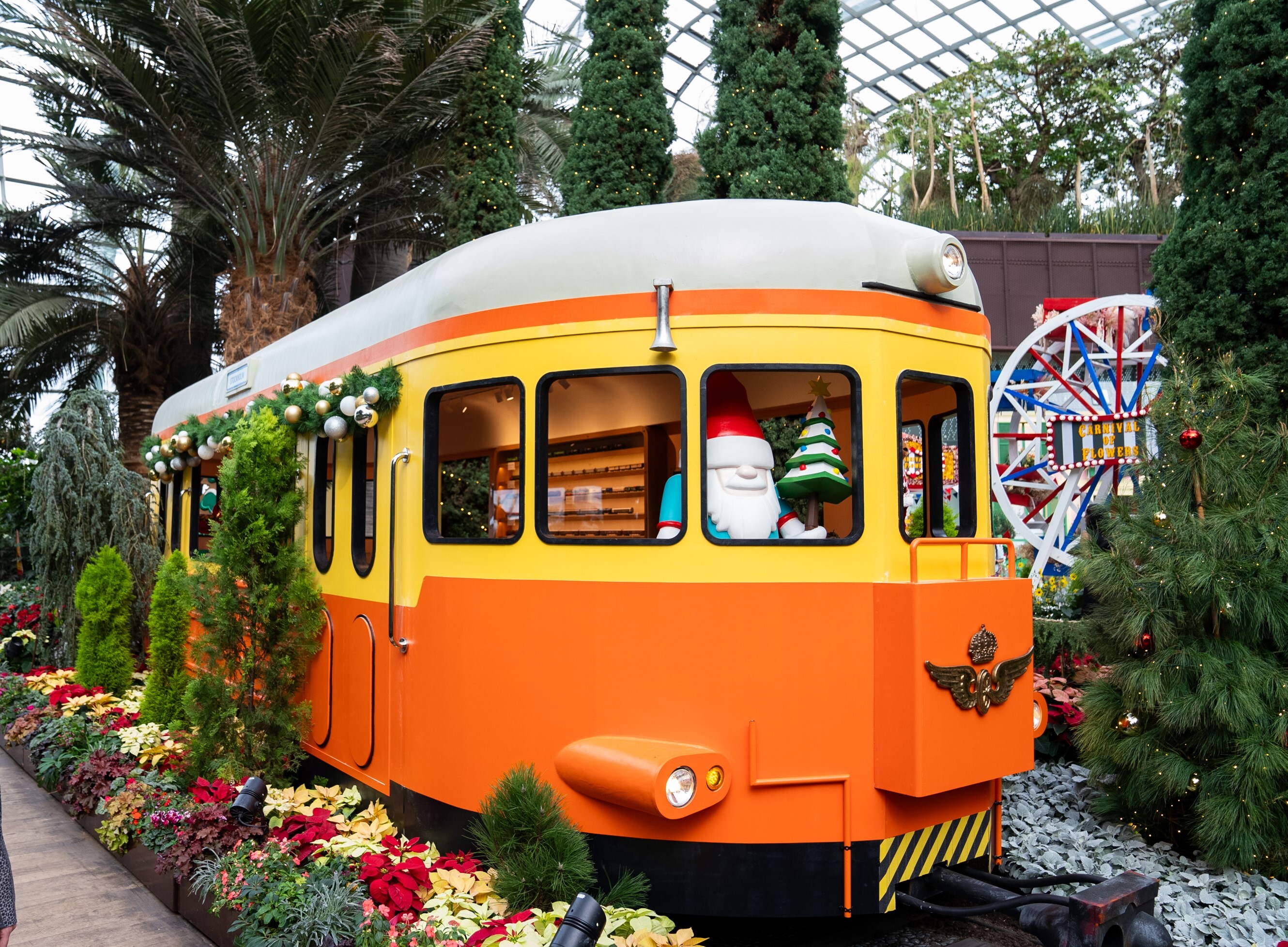 Gardens by the Bay’s Christmas Train Show 2024: See Realistic Model ...