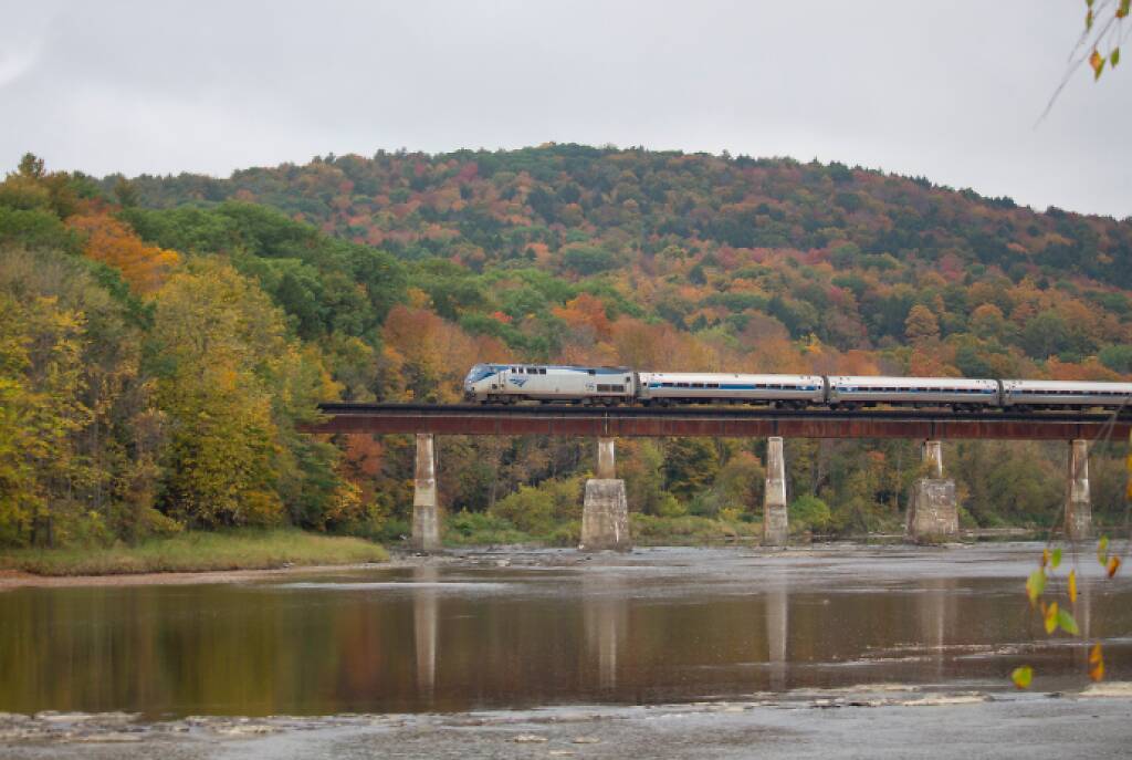 14 Best Scenic Train Rides in the USA for Spectacular Views