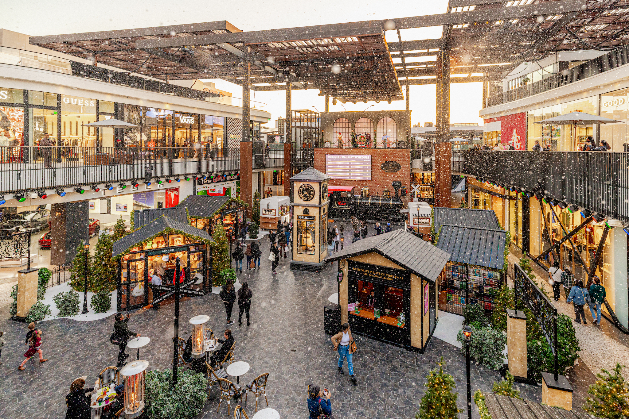 Blitzen's Bar at Westfield Century City | Things to do in Los Angeles