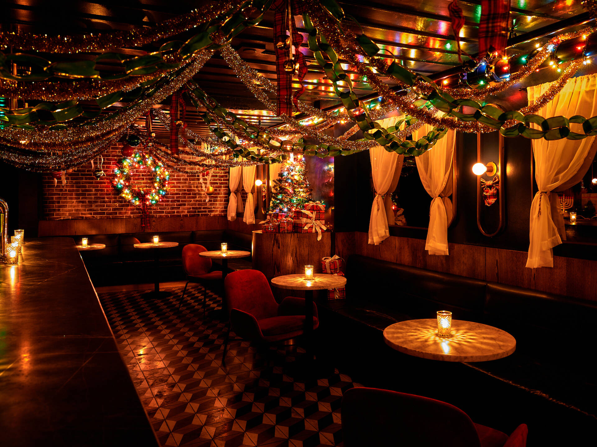 14 Best Holiday Bars in L.A. Celebrating With Cozy Cocktails, Christmas ...