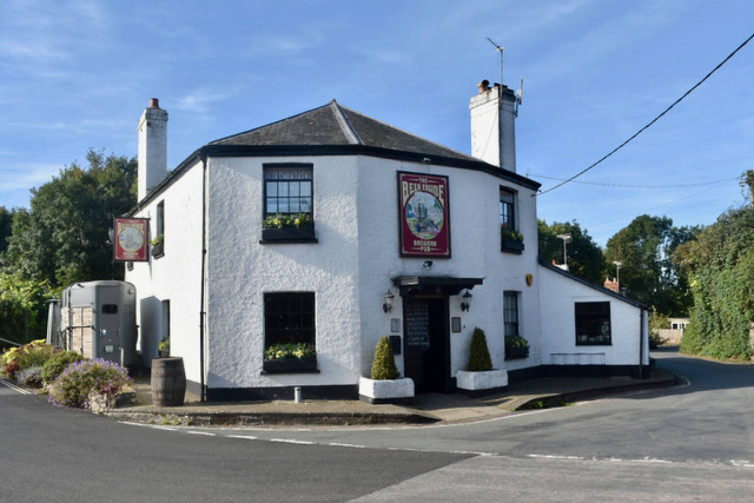 14 Fantastic Pubs and Bars in Exeter (By Someone Who Is From There)