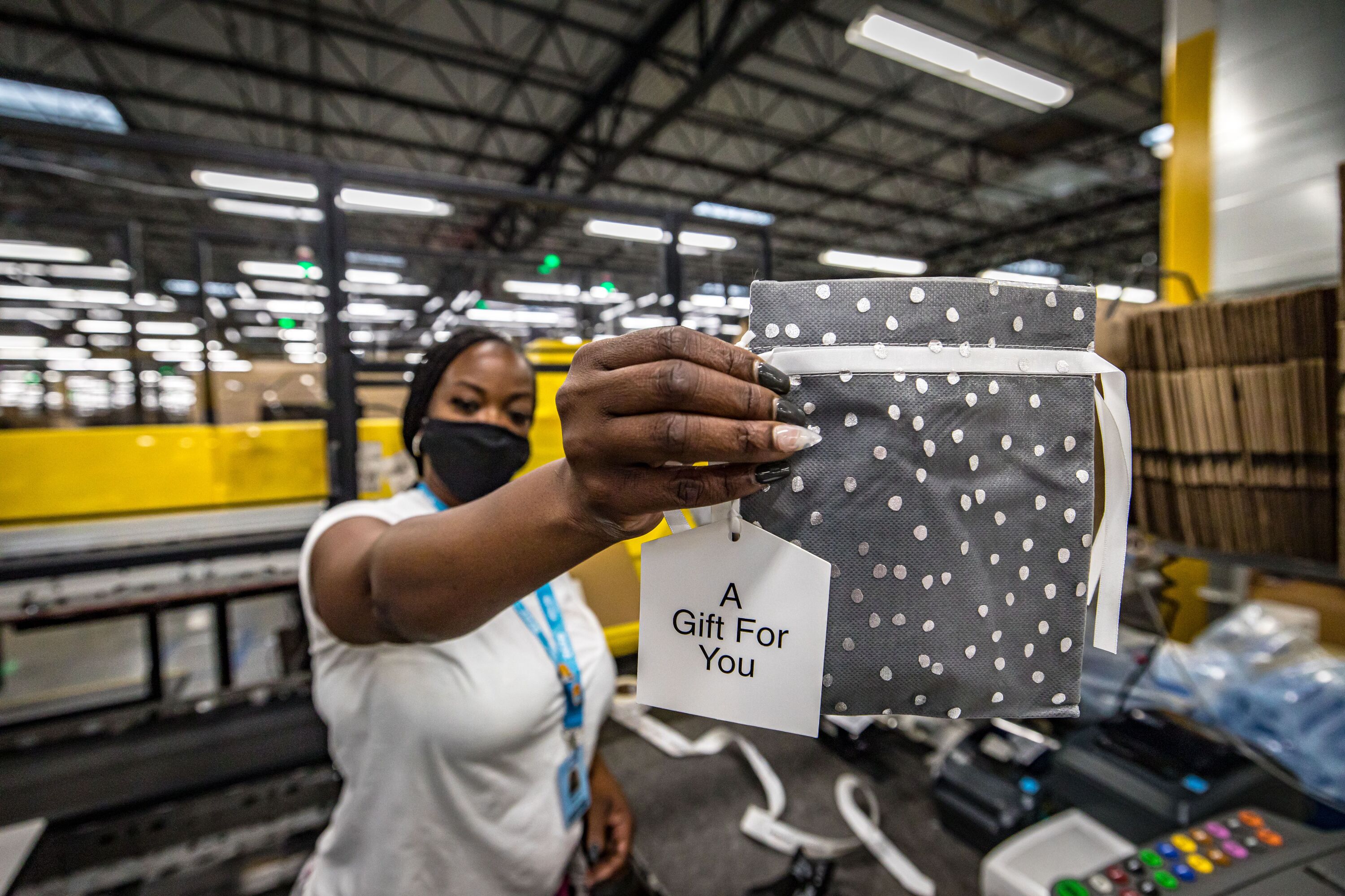 Amazon's Annual "Thank My Driver" Promotion Gave $5 Tips