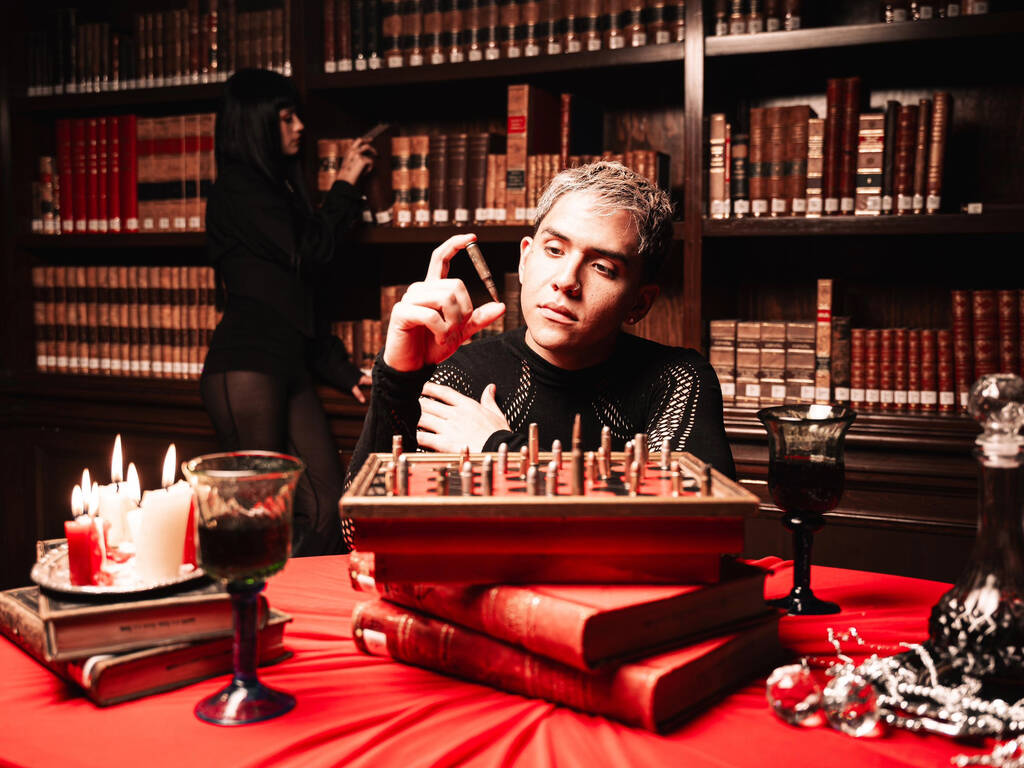 E-Lhoy presenta su nuevo disco EROZ