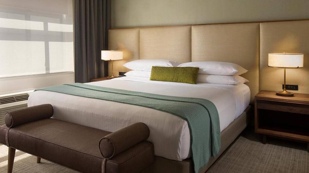 The 12 Best Hotels in Seattle for 2025