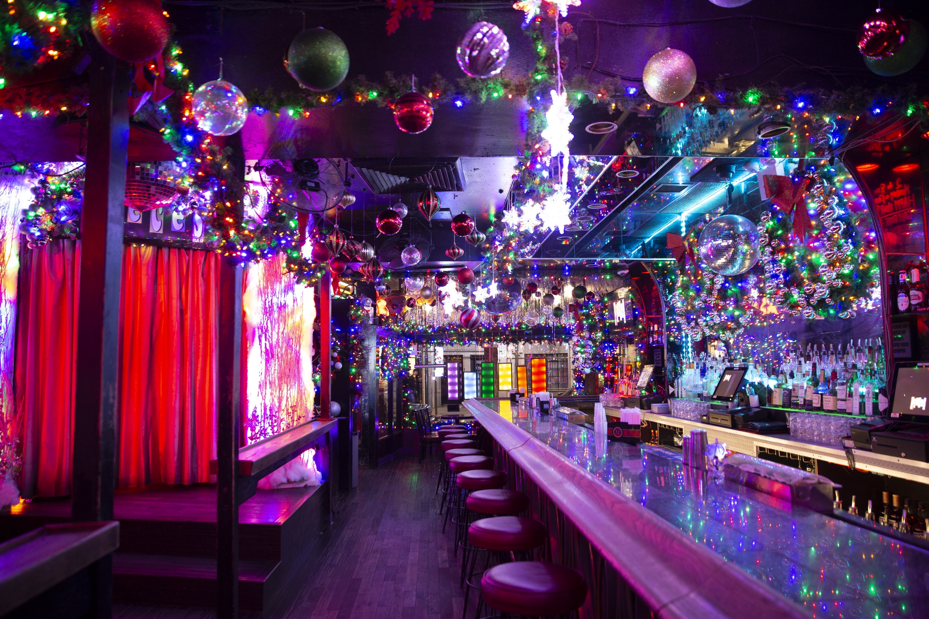 Pieces Bar New Year's Eve | Nightlife in New York
