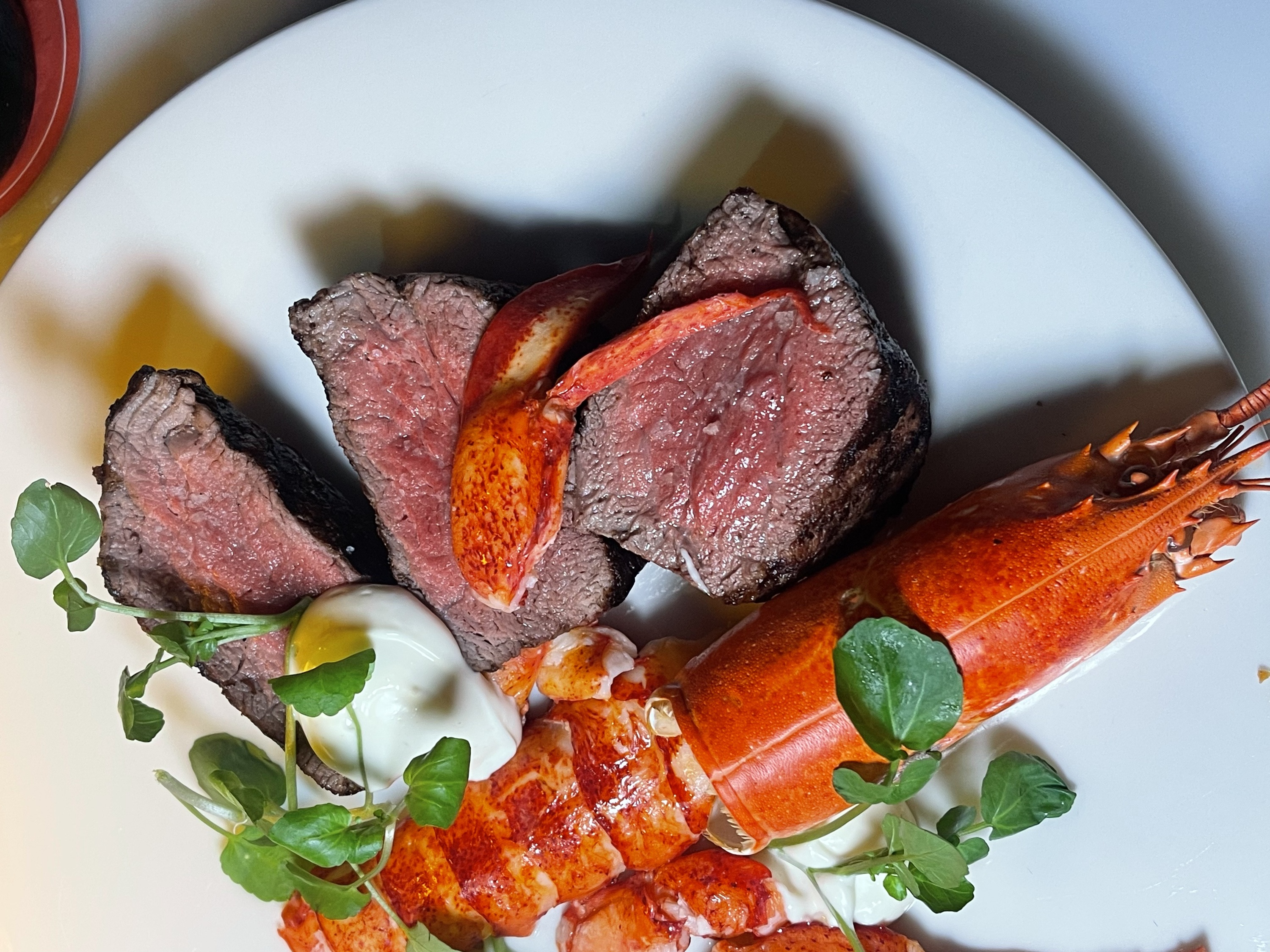 Lobster Tuesday ที่ Pastel Rooftop Bar: ดินเนอร์ลอบสเตอร์สุดหรูที่บาร์ ...