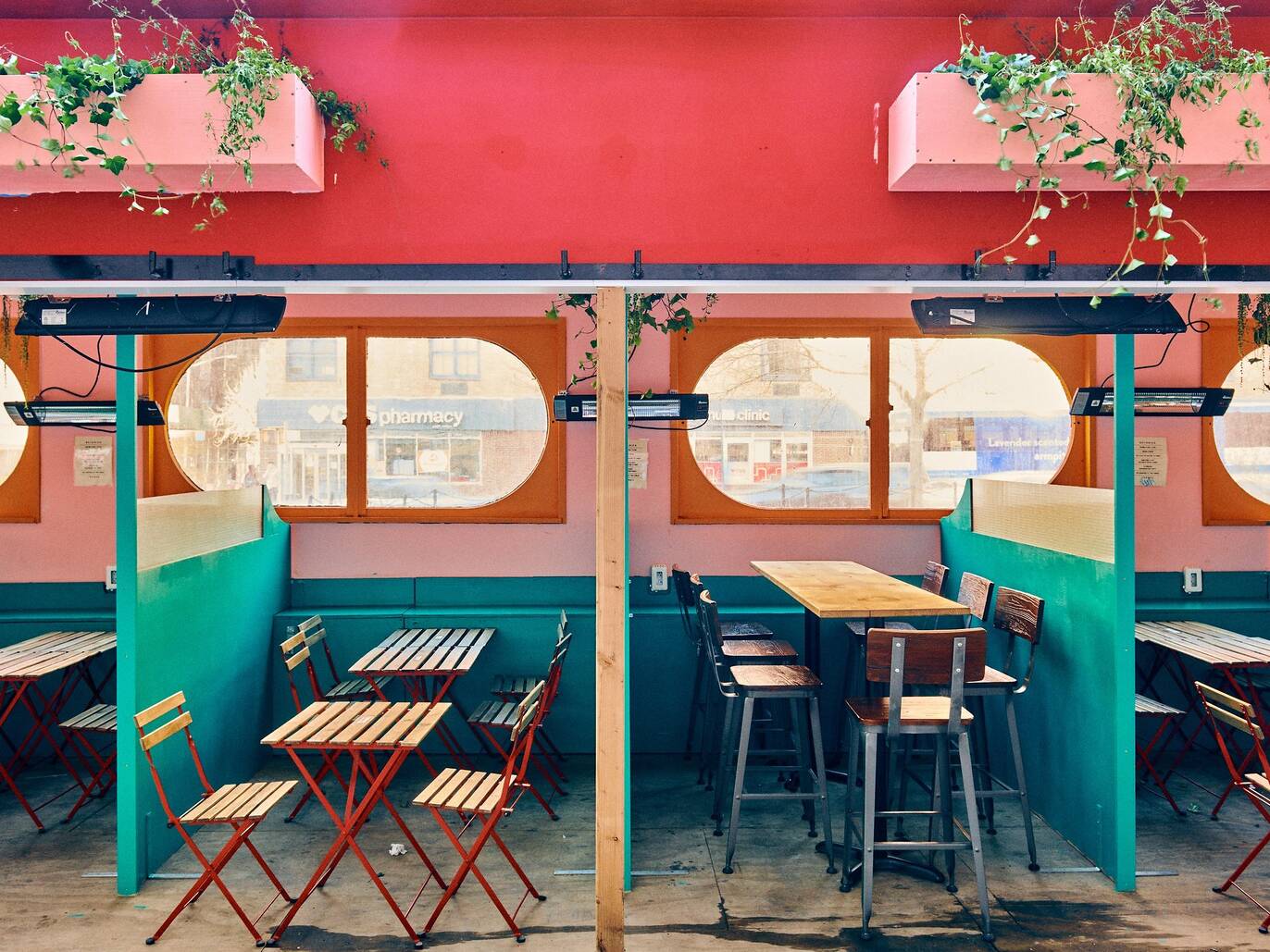 12 Cheap Bars in NYC To Try Tonight