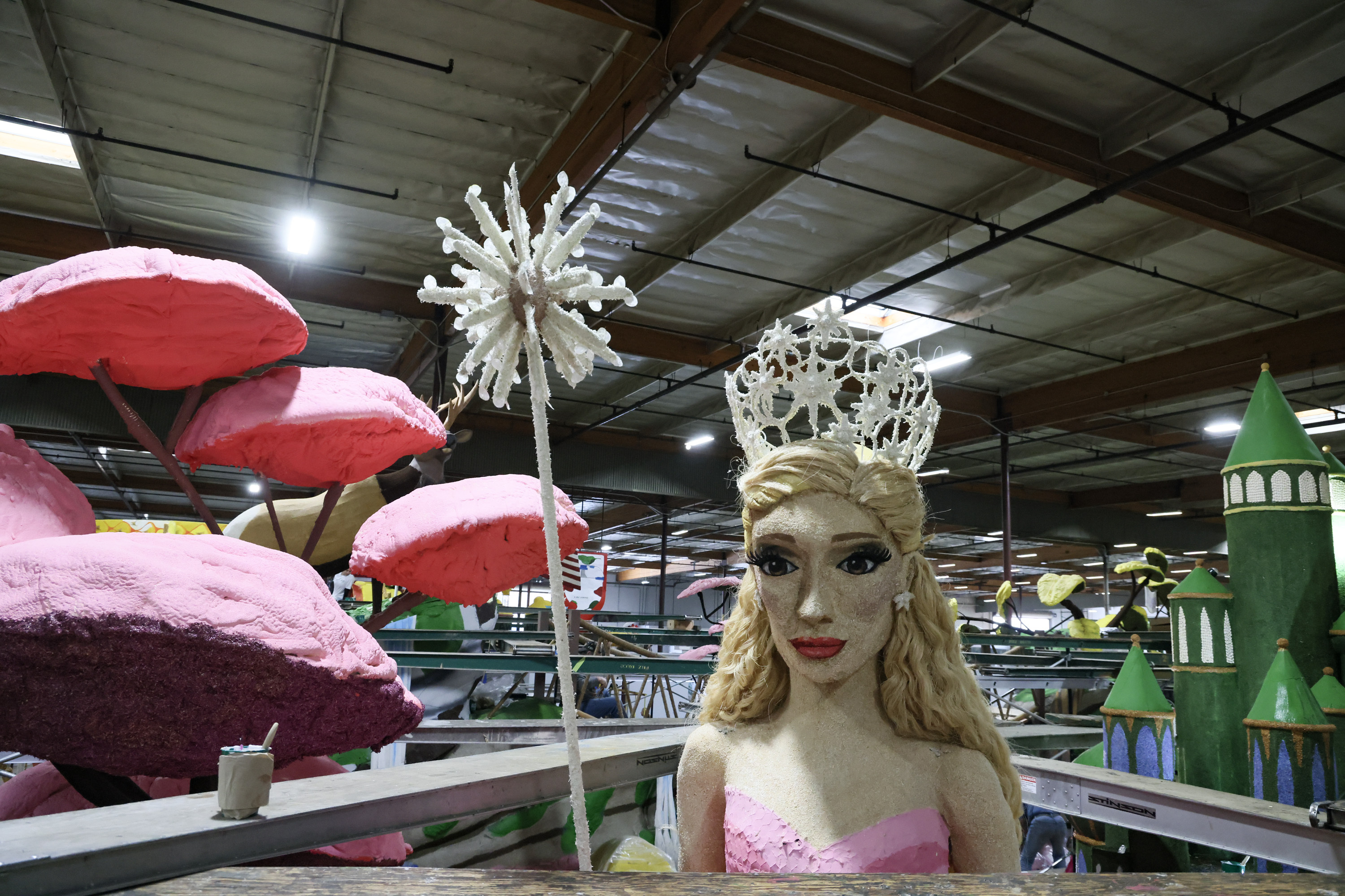 Catch Elphaba and Glinda in the Rose Parade’s new ‘Wicked’ float