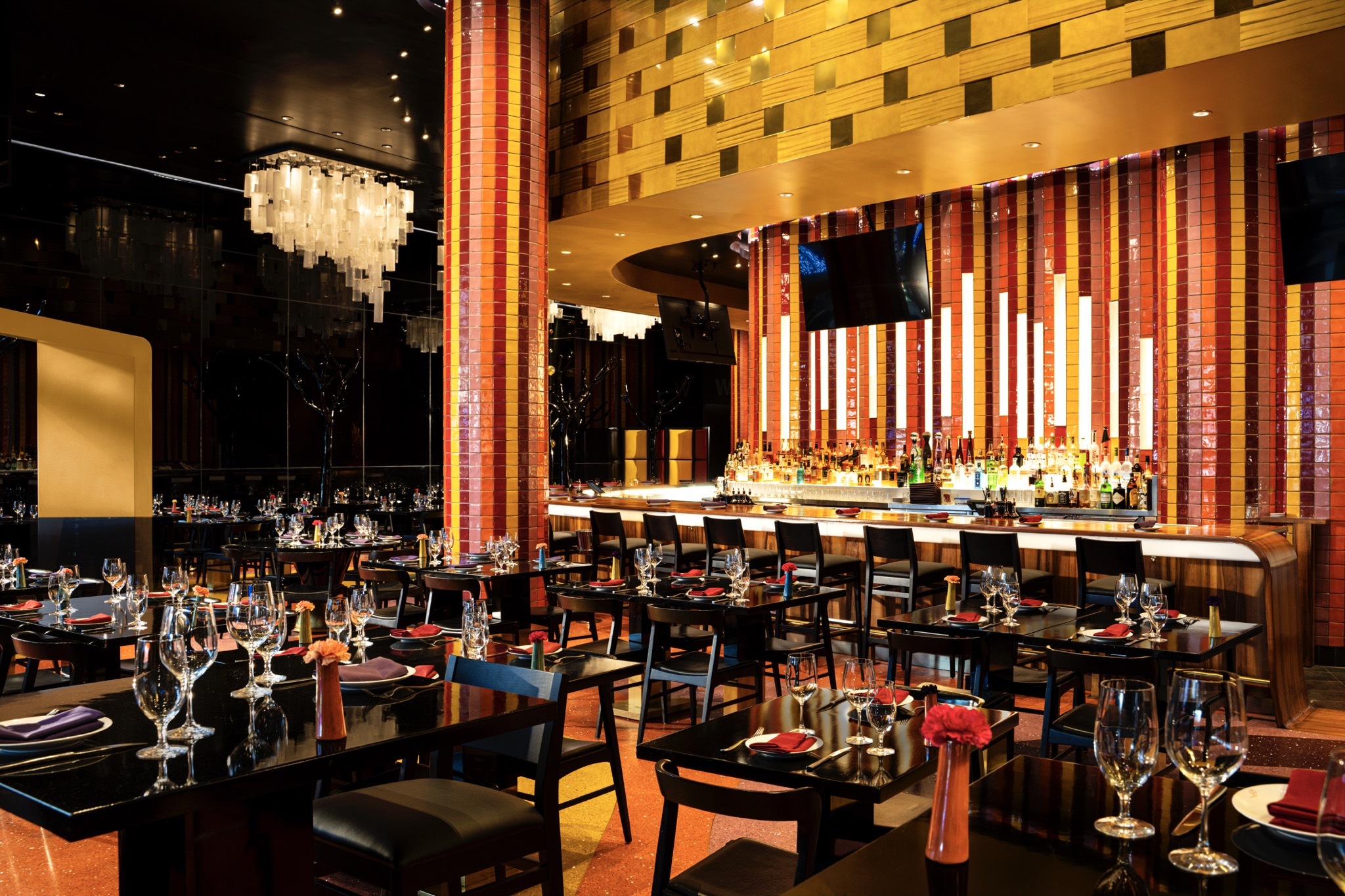 Julian Serrano Model Julian Serrano Brings The Milan Inspired Lago To