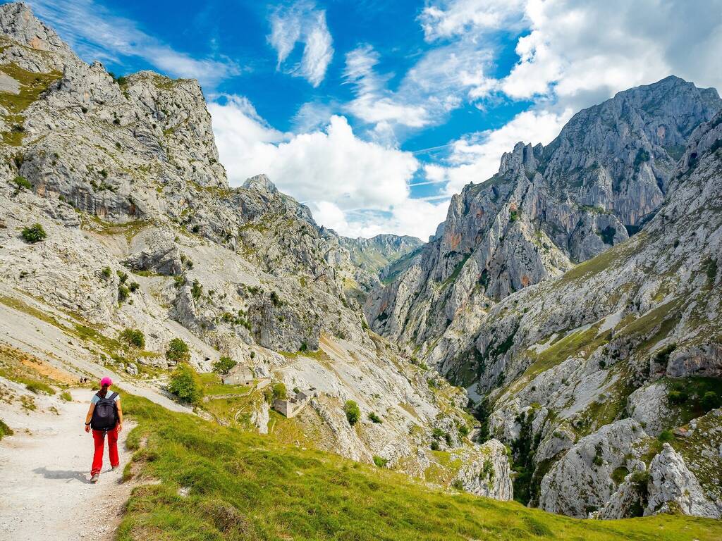 20 Best Cities and Places to Visit in Spain in 2025