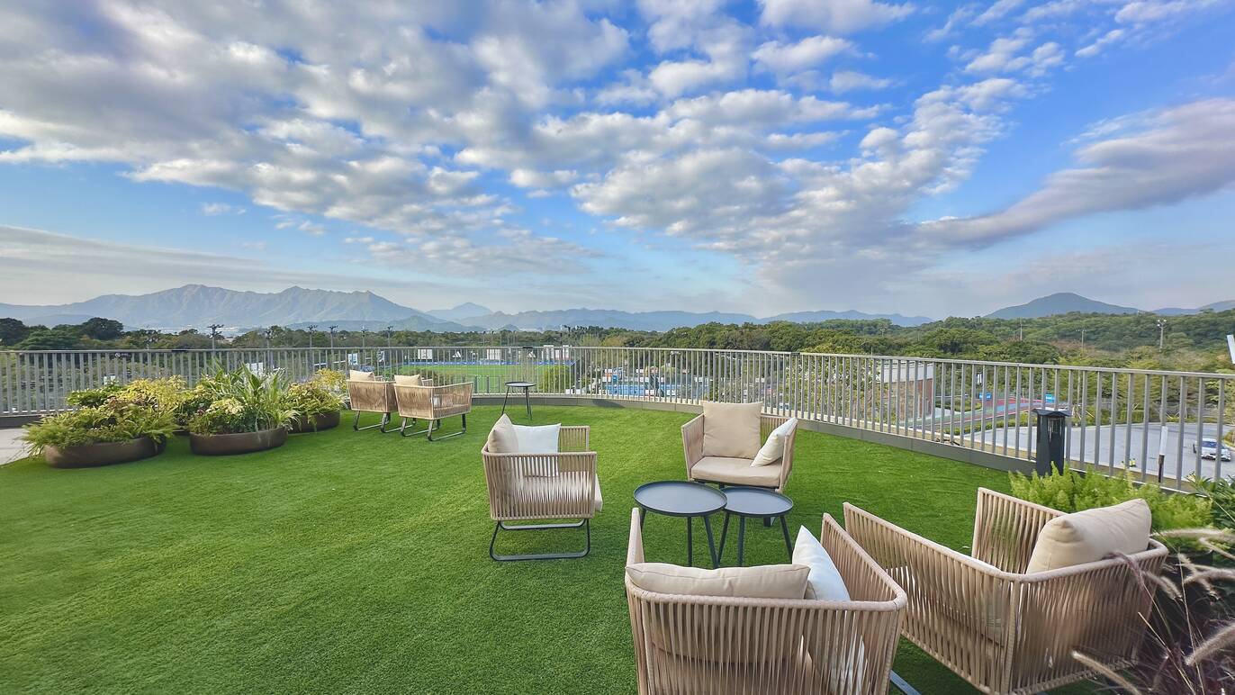 Go Park Sai Sha: Sports Facilities, Transport, Restaurants, and more