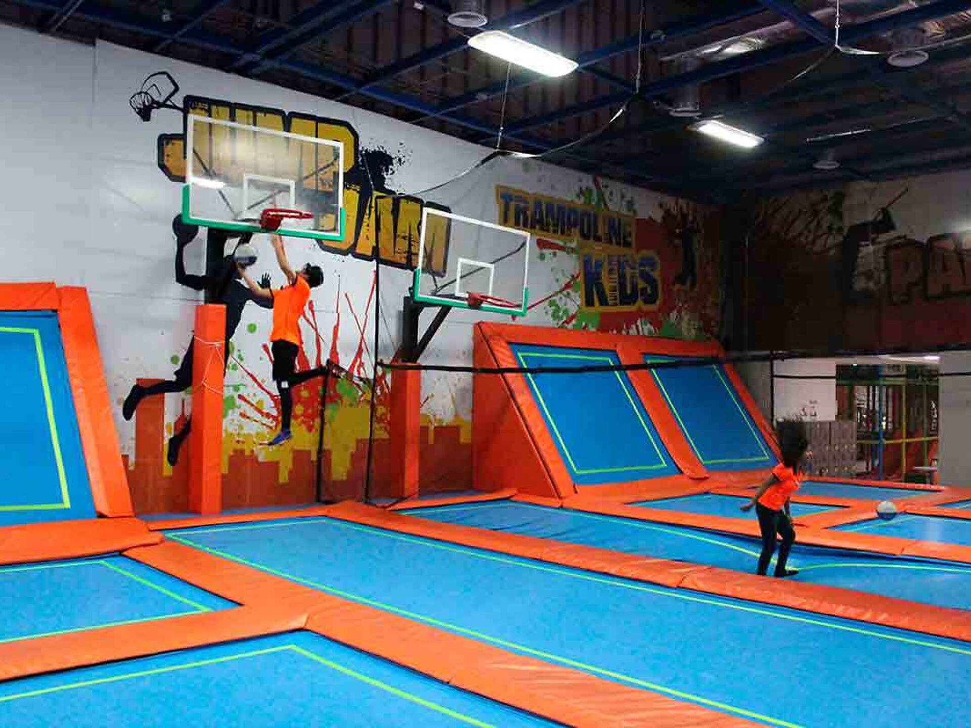 Brincolines para niños y adultos. Parques de trampolines en CDMX