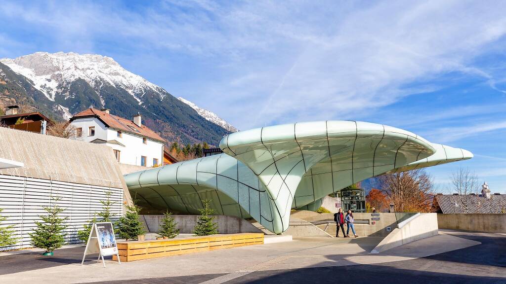16 Most Beautiful Train Stations in the World Right Now