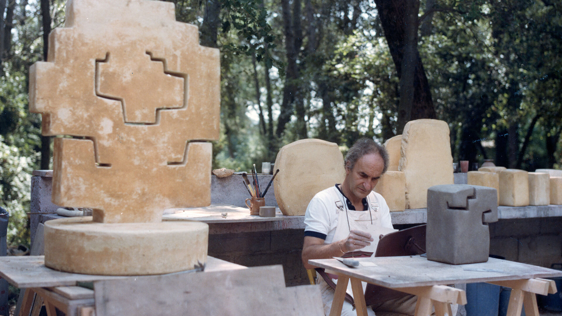 Centenario Chillida en Madrid: esta exposición gratuita trae más 100 ...
