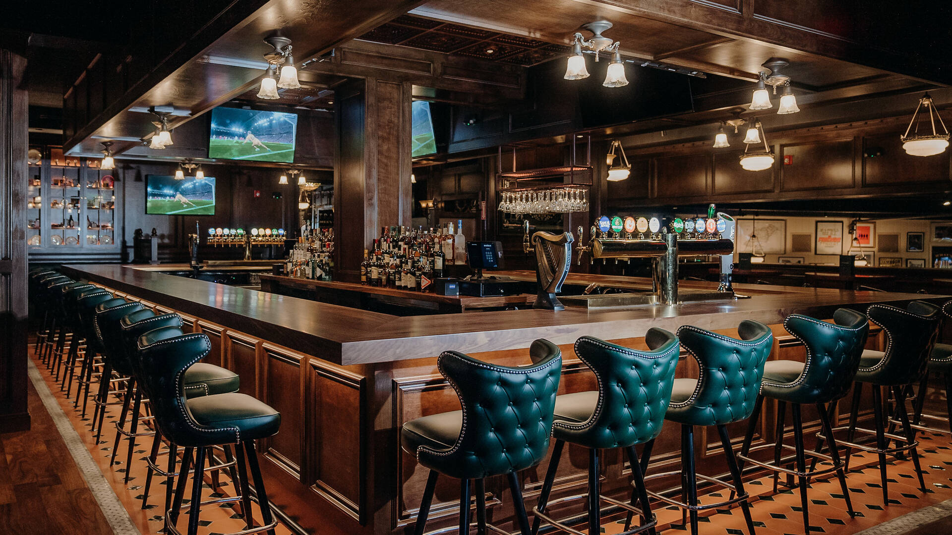 12 Best Irish Pubs in Boston For a Pint and Live Music