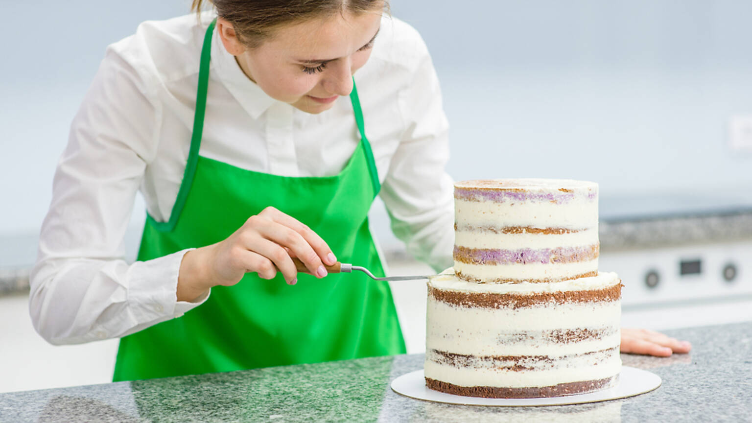 17 Best Cake-Decorating Classes in NYC That Bakers Will Love