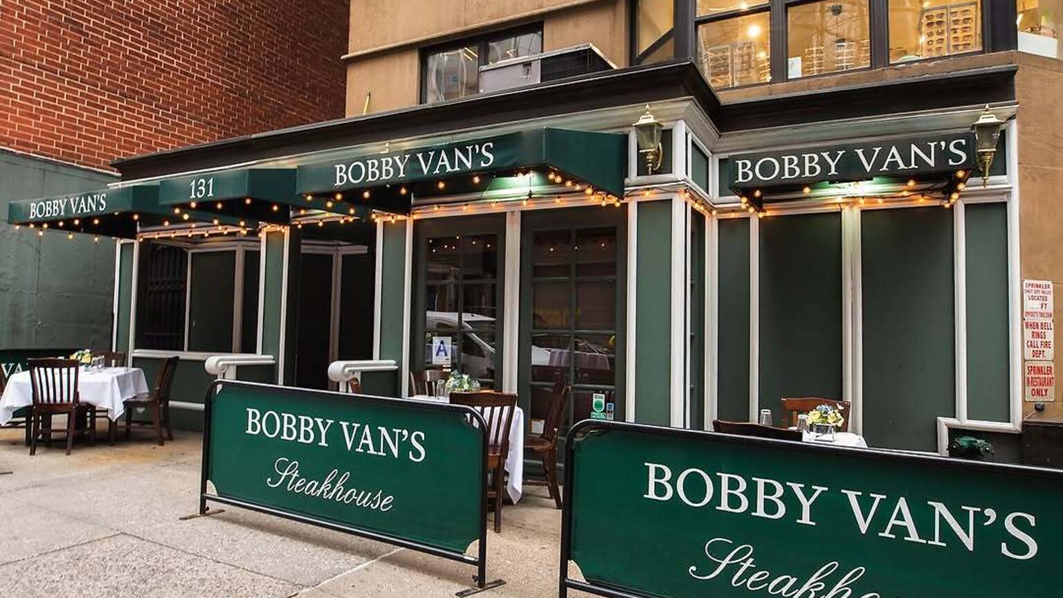 12 best happy hours in NYC’s Theater District