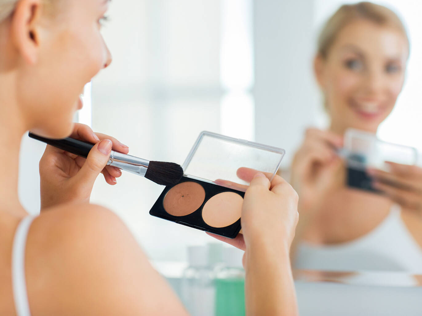 11 Best Makeup Classes in NYC for 2025 | Best Make Up Classes NYC