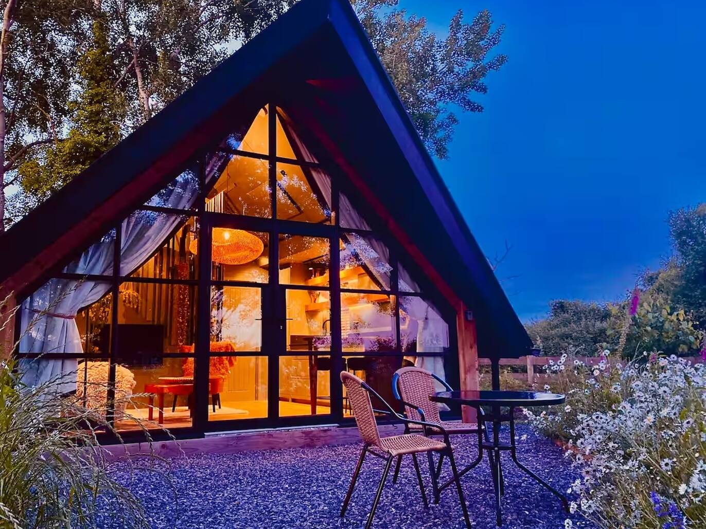 The 26 Best Airbnbs In The UK For 2025 | Best Places To Stay In The UK