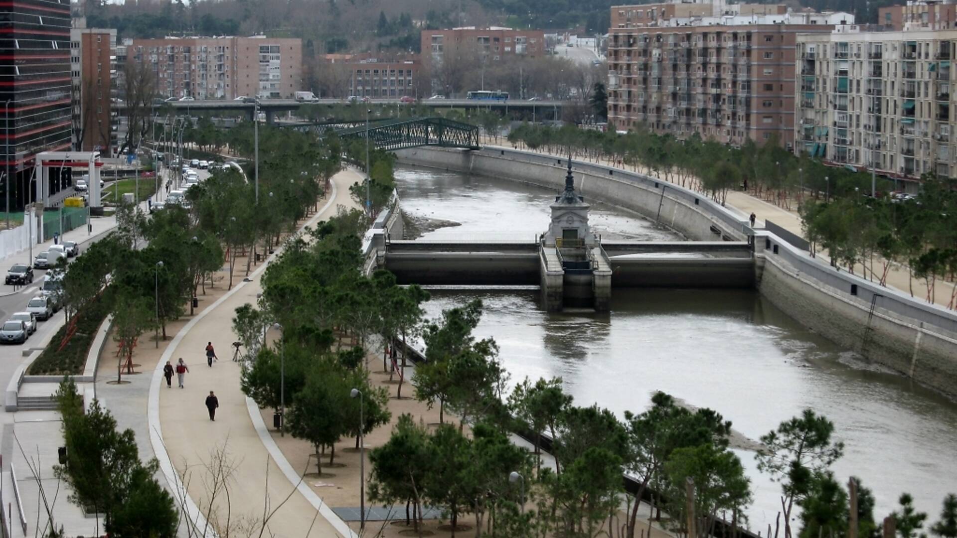Alerta en el río Manzanares: control con drones y Plan de Inundaciones ...
