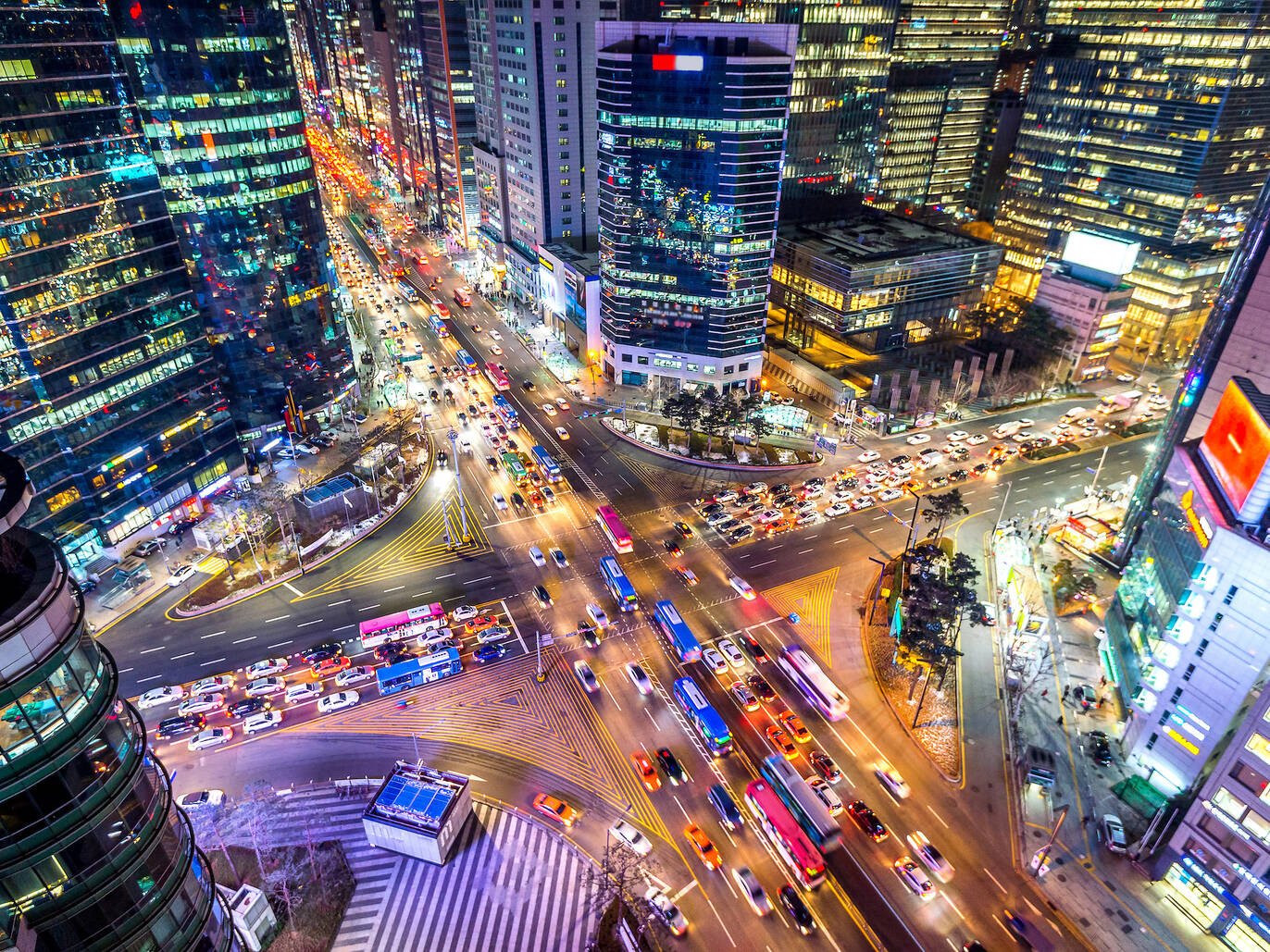19 Cities With the World’s Best Public Transport, According to Locals
