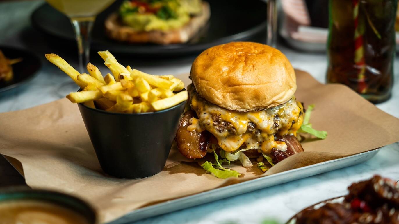 Sixes Social Cricket Fitzrovia | Things to do in Great Portland Street ...