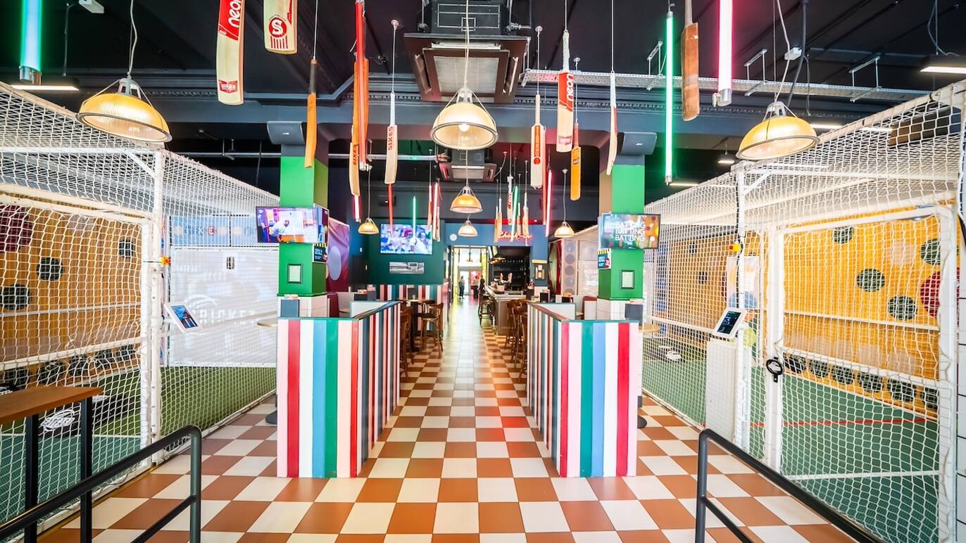 Sixes Social Cricket Fitzrovia | Things to do in Great Portland Street ...