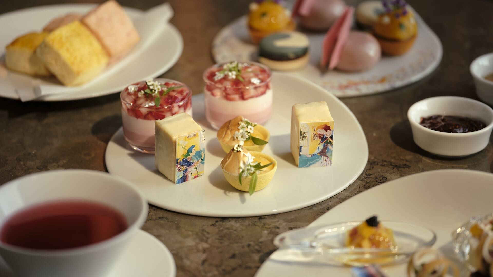 Afternoon Tea with Art at Janu Tokyo | Restaurants in Tokyo