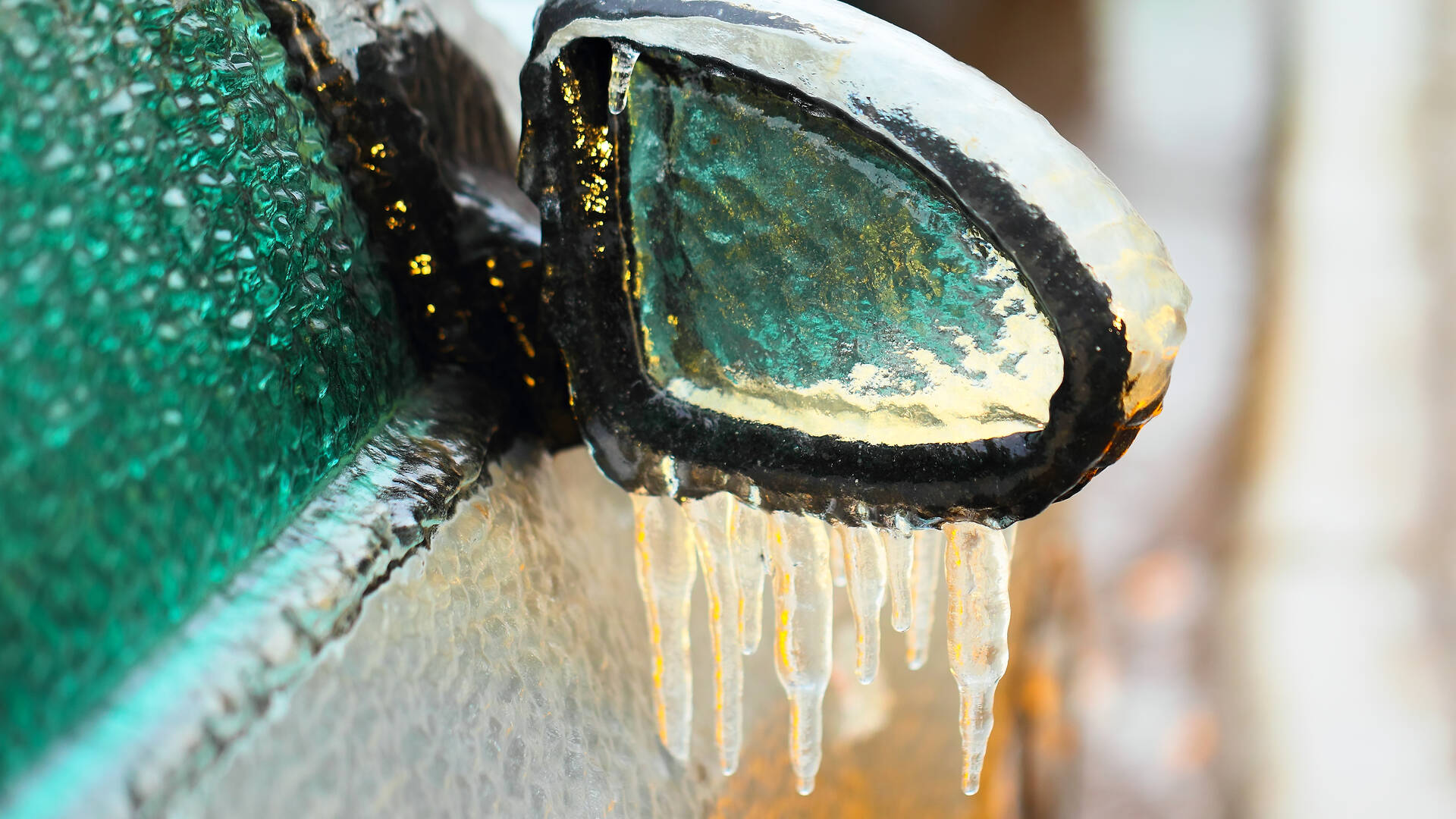 Montreal Ice Storm: Up To 10 Millimetres Of Ice And Freezing Rain