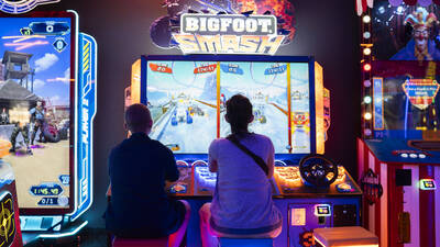 Knock Out, arcade con juegos para niños, adolescentes y adultos en Antara